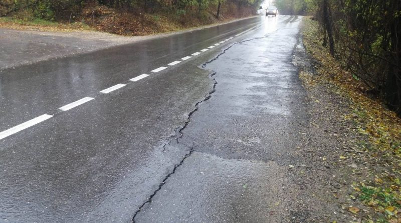 Lista drumurilor judeţene care prezintă degradări şi alte pericole