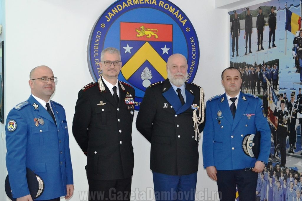 Oficiali NATO şi CoESPU în vizită la Centrul de Perfecţionare a ...